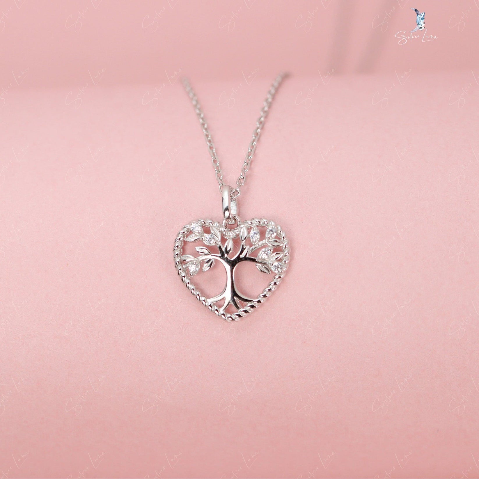Family tree heart pendant necklace in sterling silver – The Silver Luna