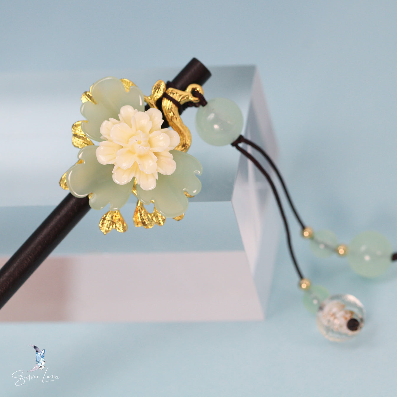 Japanese jade flowers wooden hair stick – The Silver Luna