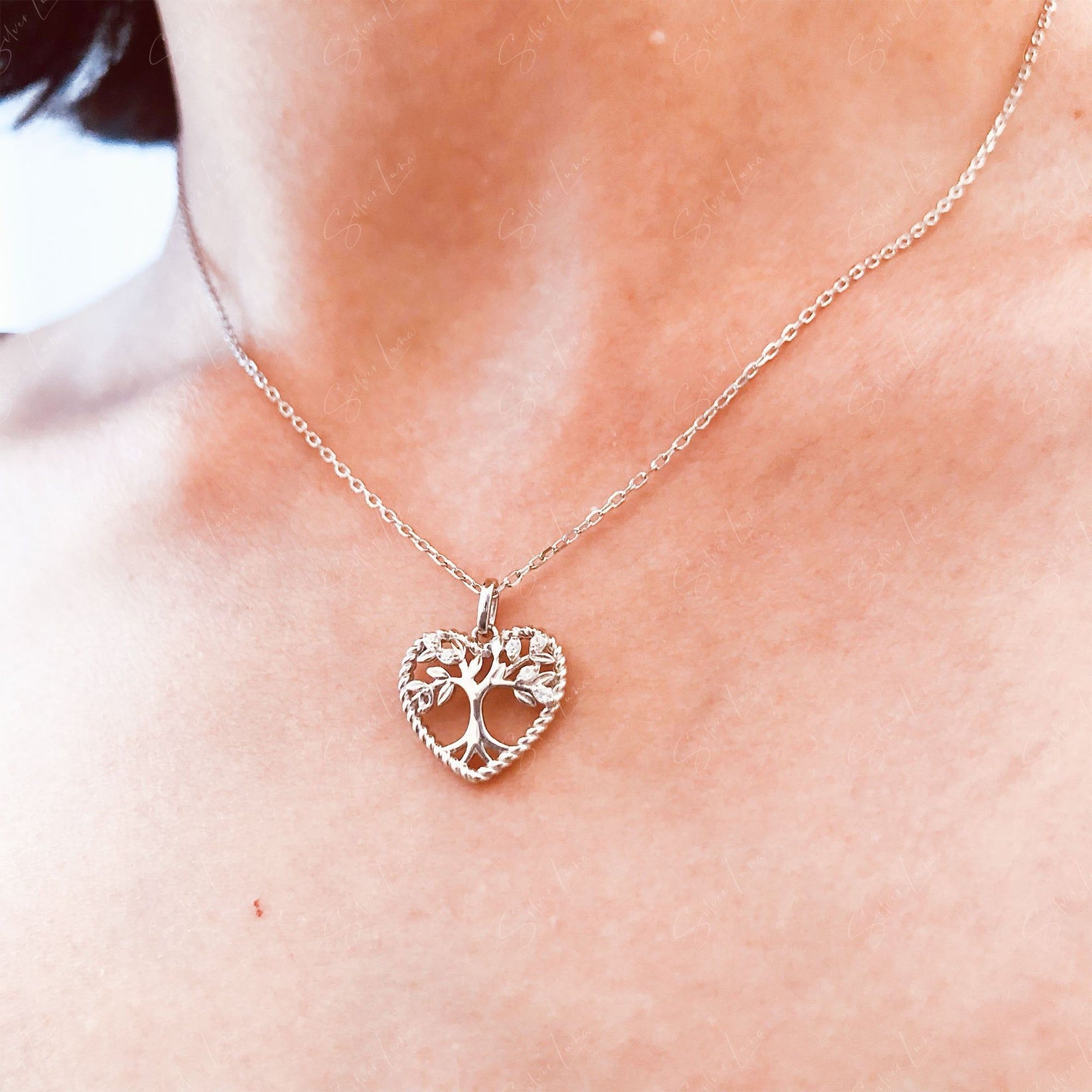 Family tree heart pendant necklace in sterling silver – The Silver Luna